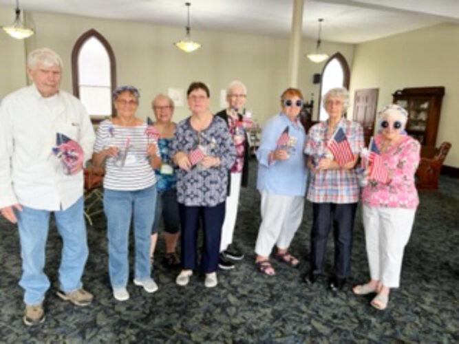 Covenant Cafe creates patriotic crafts, enjoys activities | News ...